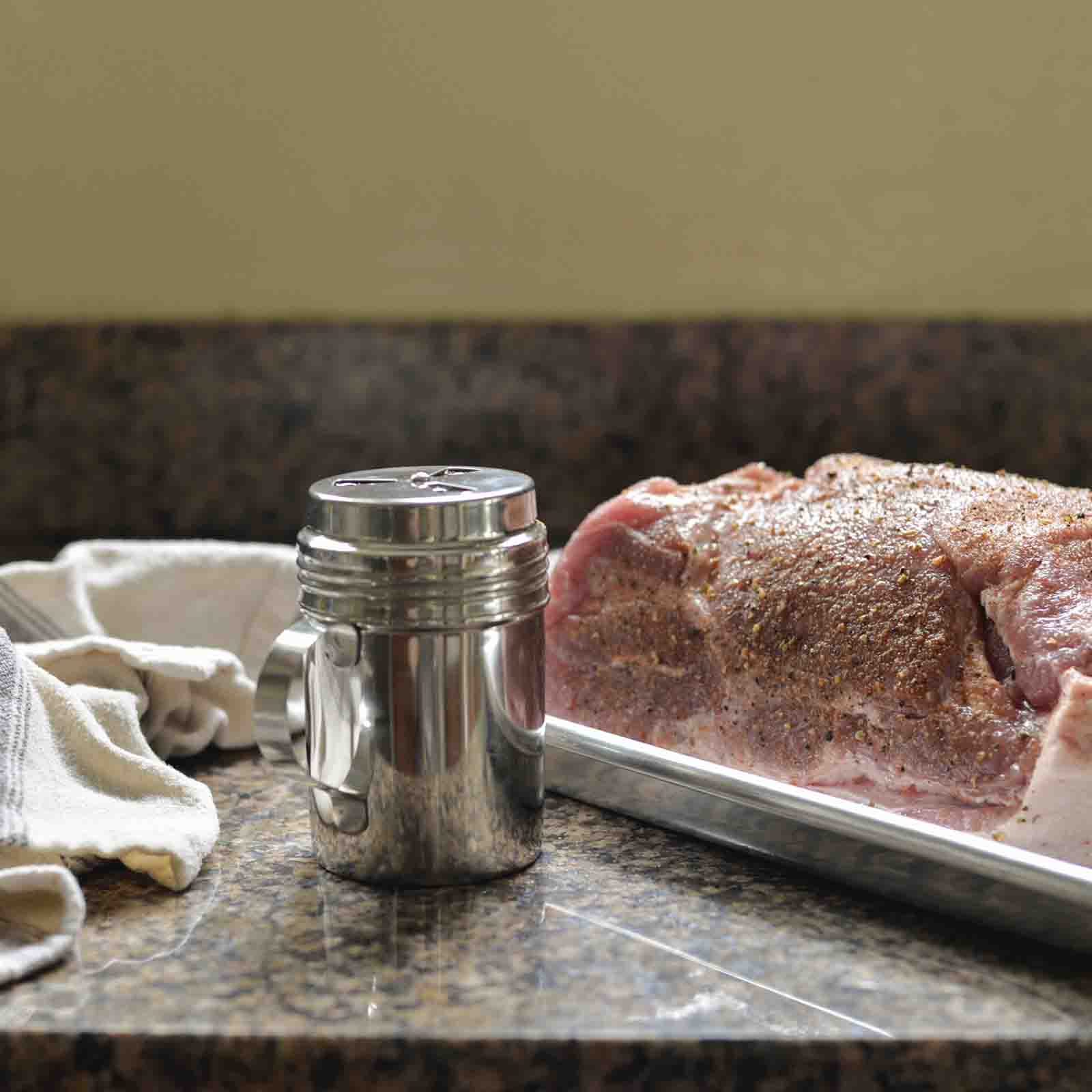 10 oz Dry Rub Shaker With Handle